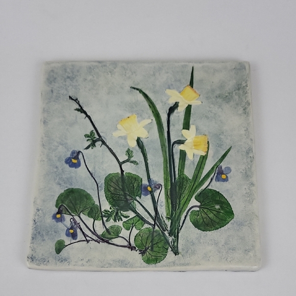 Salt Marsh Pottery | Art | Vintage Salt Marsh Pottery Floral 8 X 8 ...